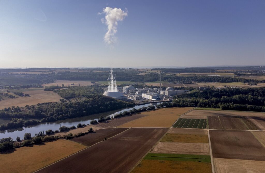 Scholz overrides allies, keeps 3 German nuke plants running | Pipeline ...