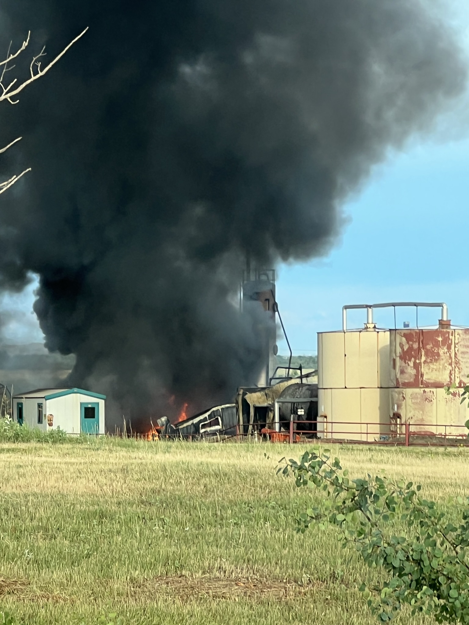 Lightning strikes oilfield battery NE of Stoughton | Pipeline Online