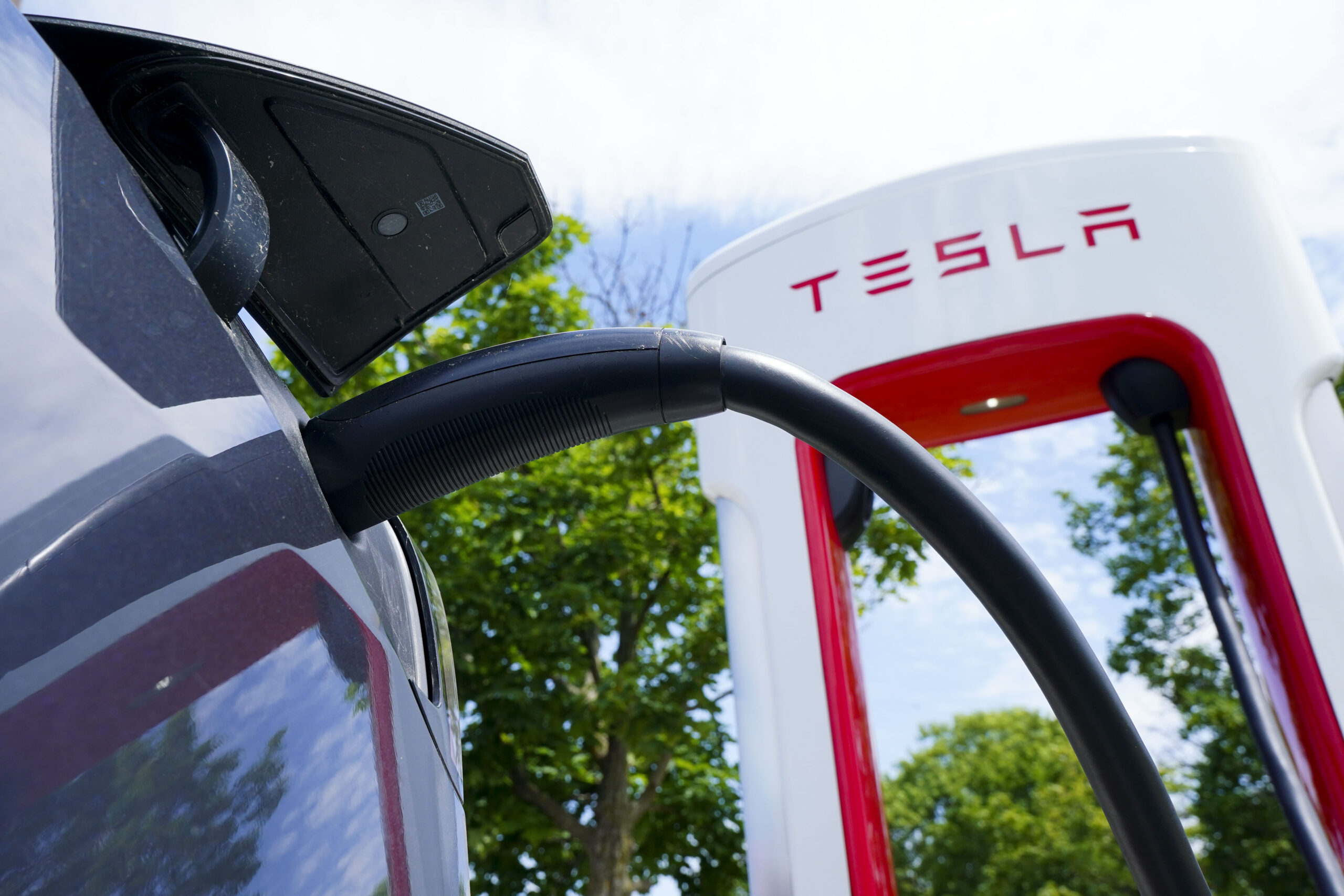 Millions of dollars in Tesla EV rebate claims were legitimate, Ottawa ...